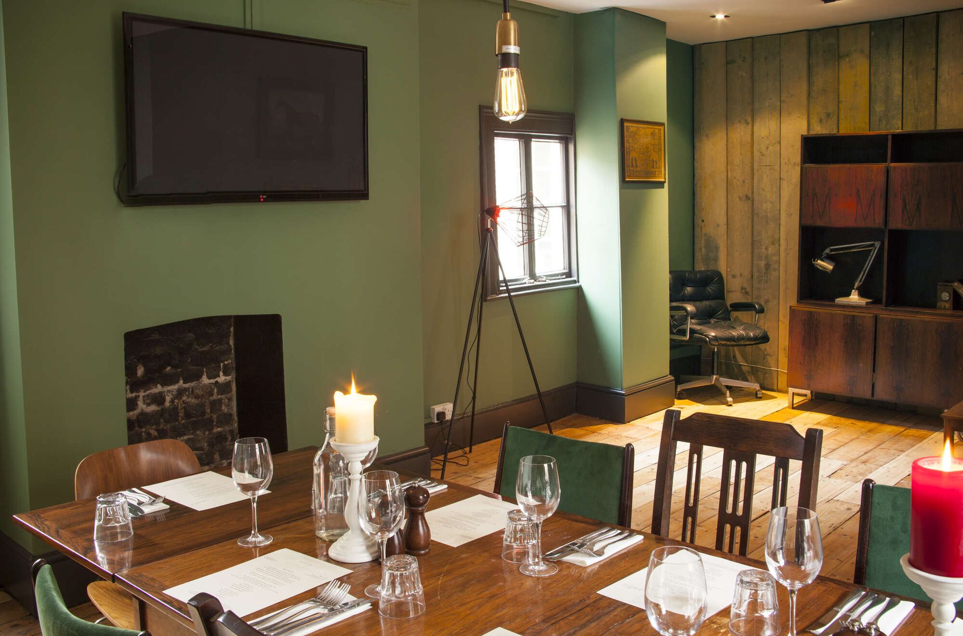 The Fellow | pub | North London | Young's Pub